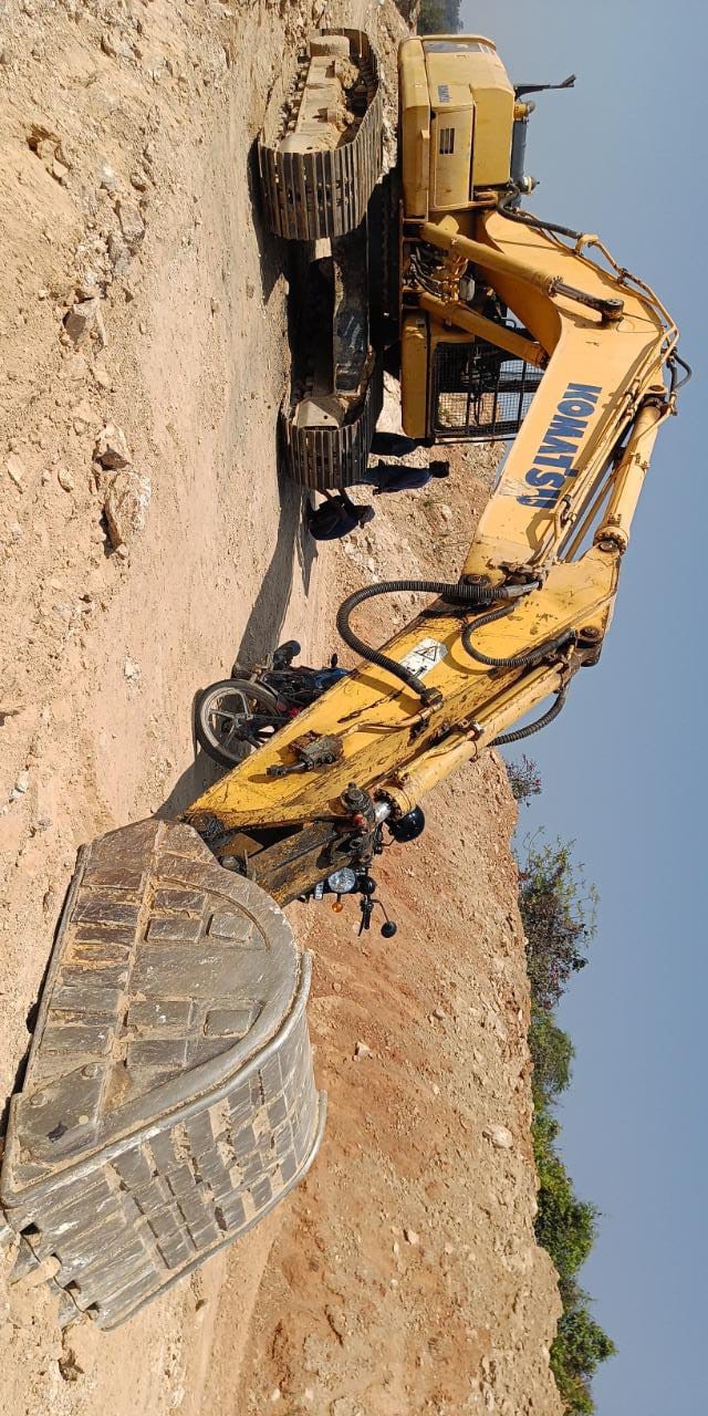 Komatsu Excavator PC 210
