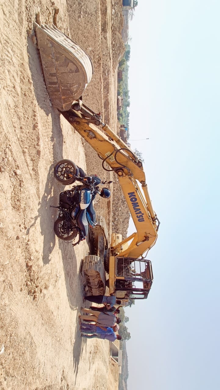 Komatsu Excavator PC 210
